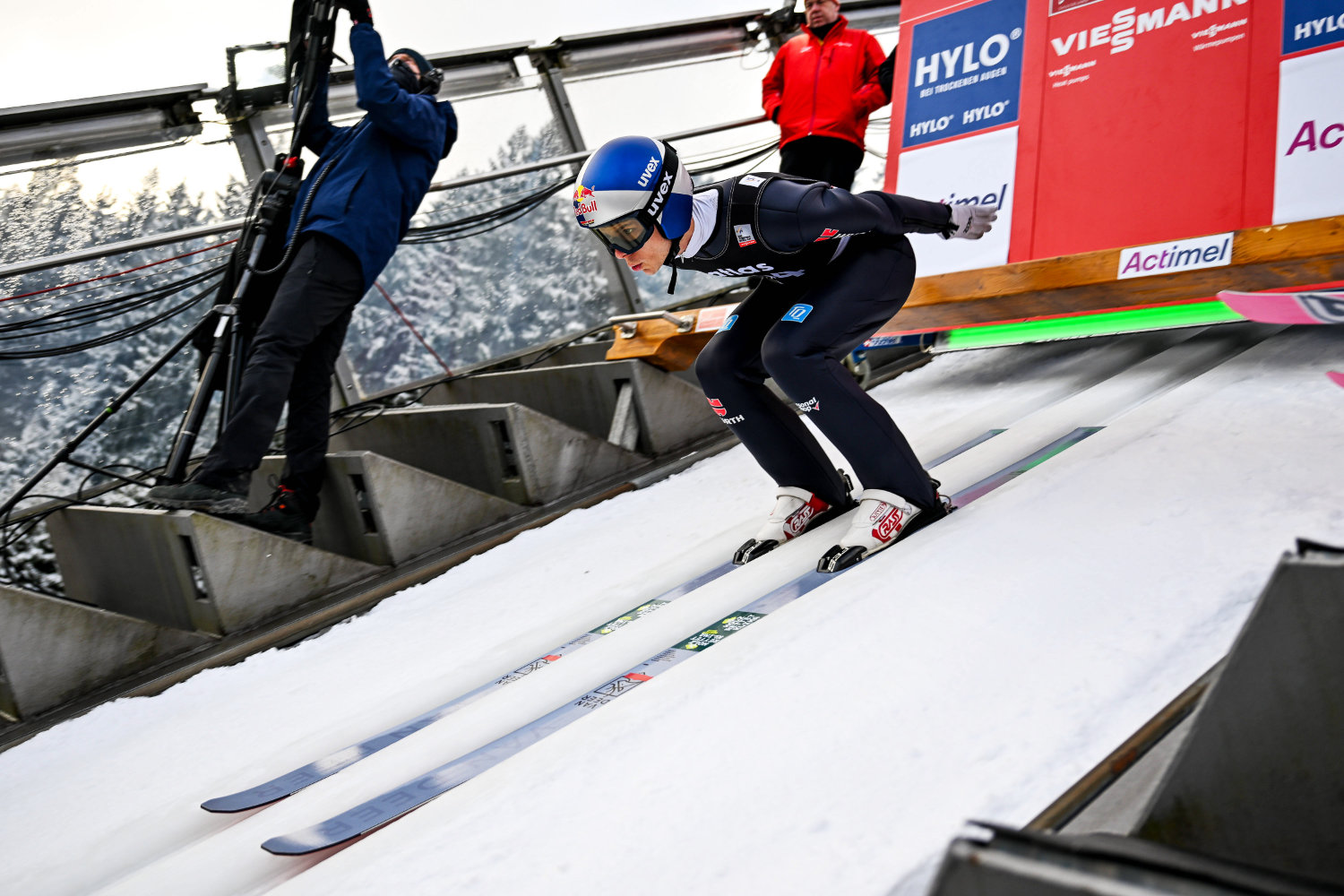LIVE: Mixed-Skispringen zum Auftakt des Weltcup-Wochenendes in ...