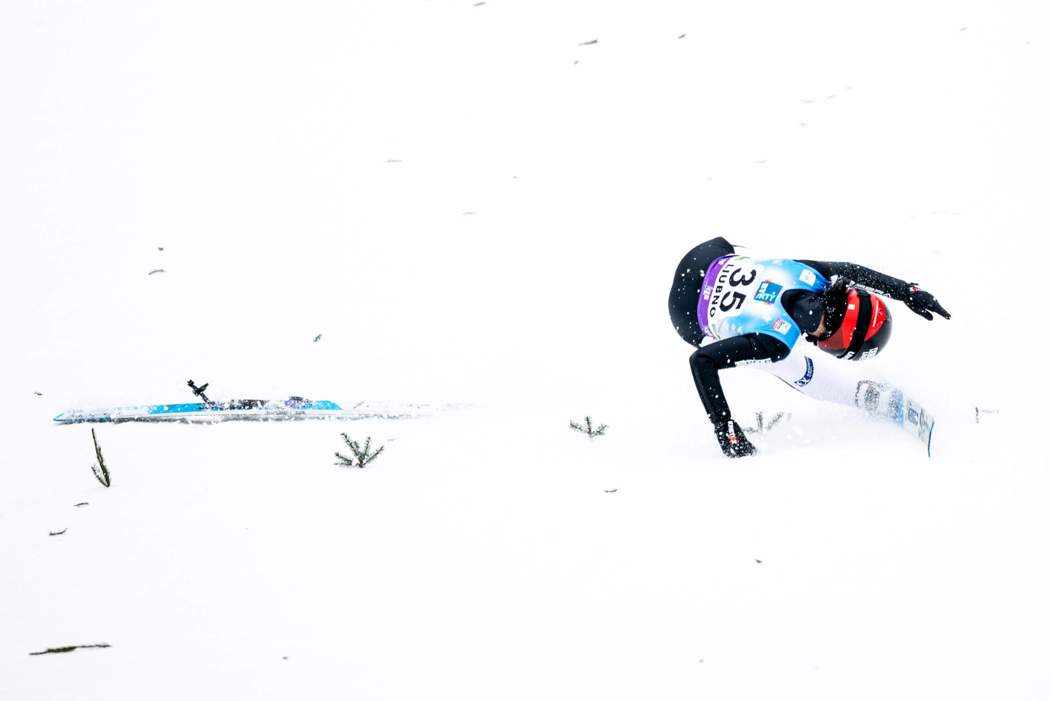 Thea Minyan Bjoerseth nach schwerem Sturz in Ljubno im Krankenhaus ...